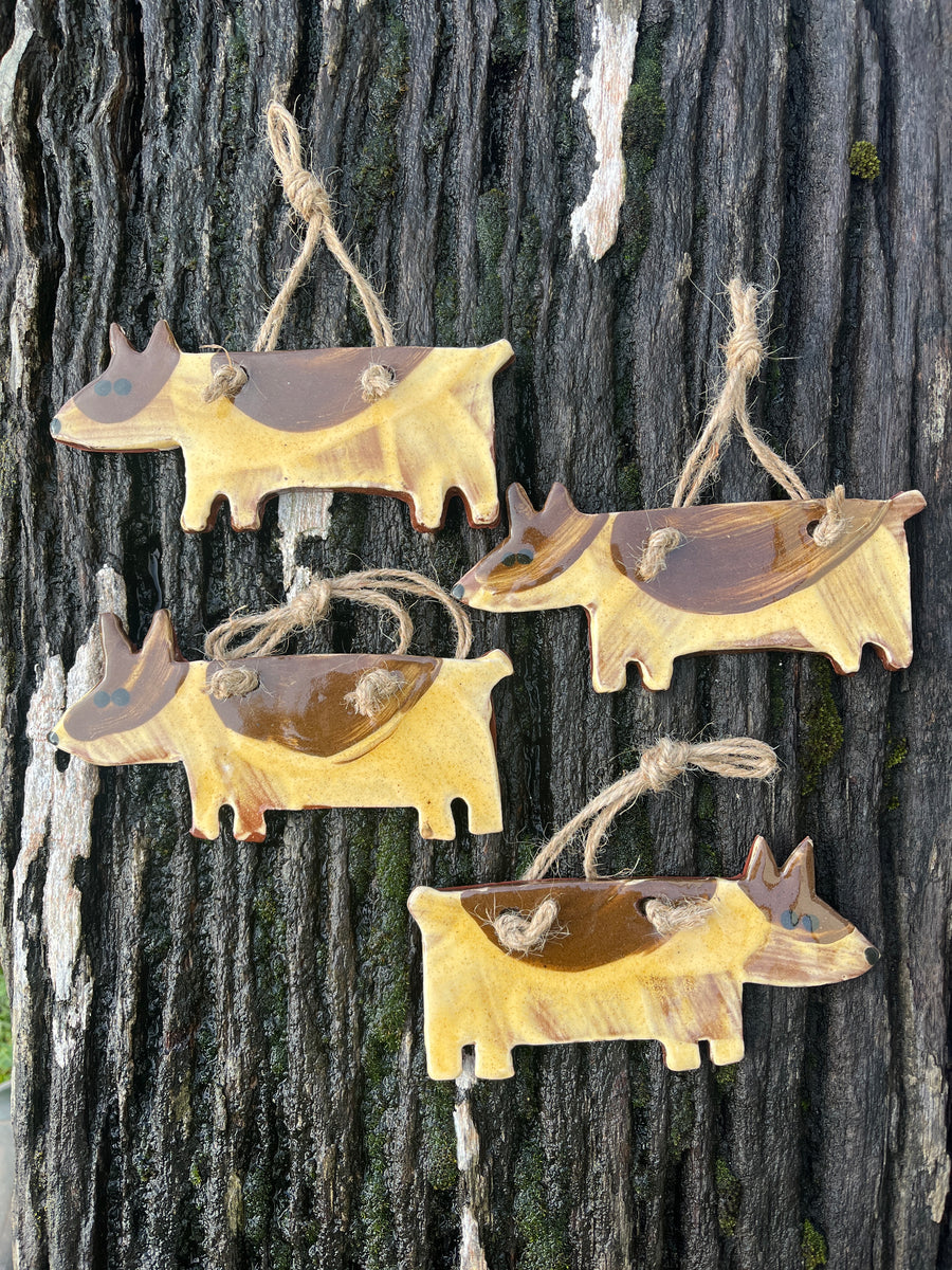 Tiree Doggy – Tyrii Pottery