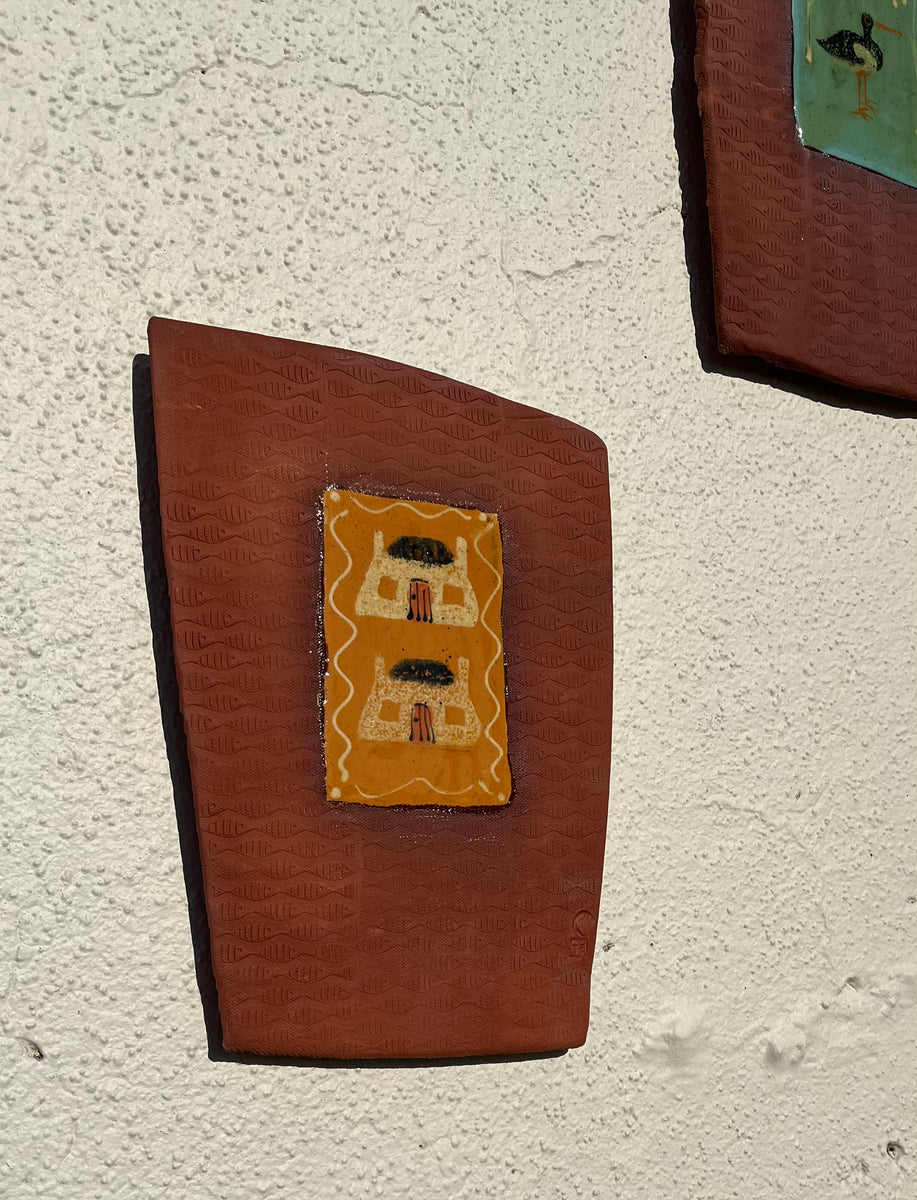 Tiree Blackhouse Wall Hanging – Tyrii Pottery
