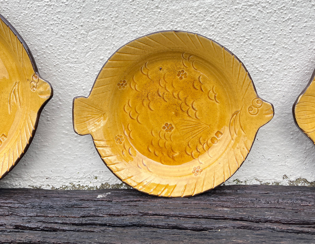 Small Plaice Platter – Tyrii Pottery