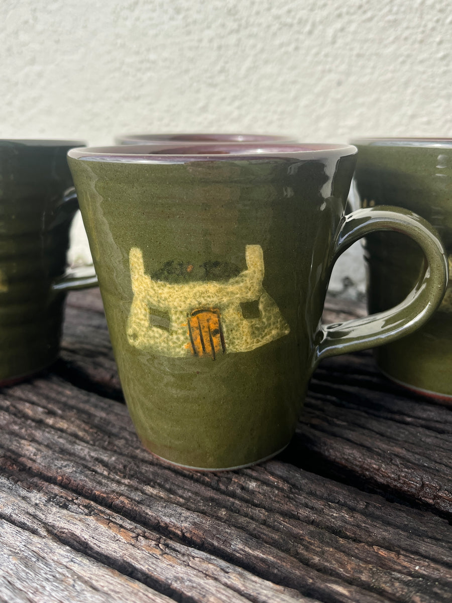 Tiree Blackhouse Mug – Tyrii Pottery