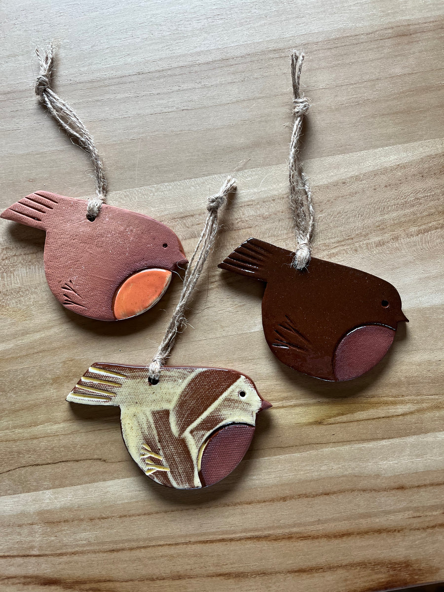 Robin – Tyrii Pottery