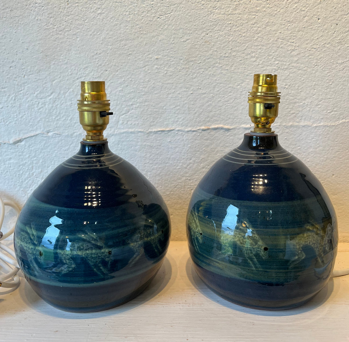 Hare Lampbase – Tyrii Pottery