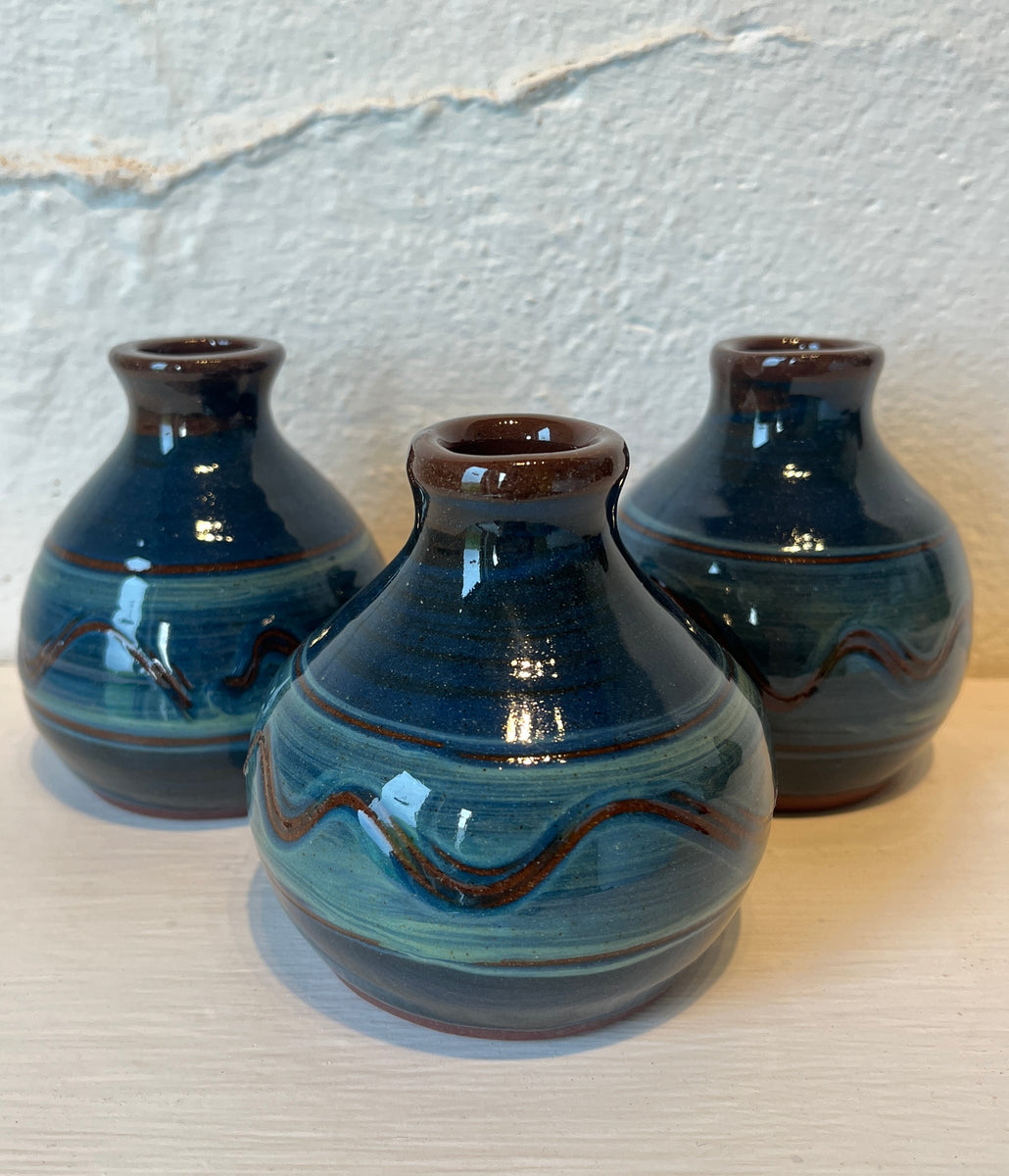 Bud Vase – Tyrii Pottery
